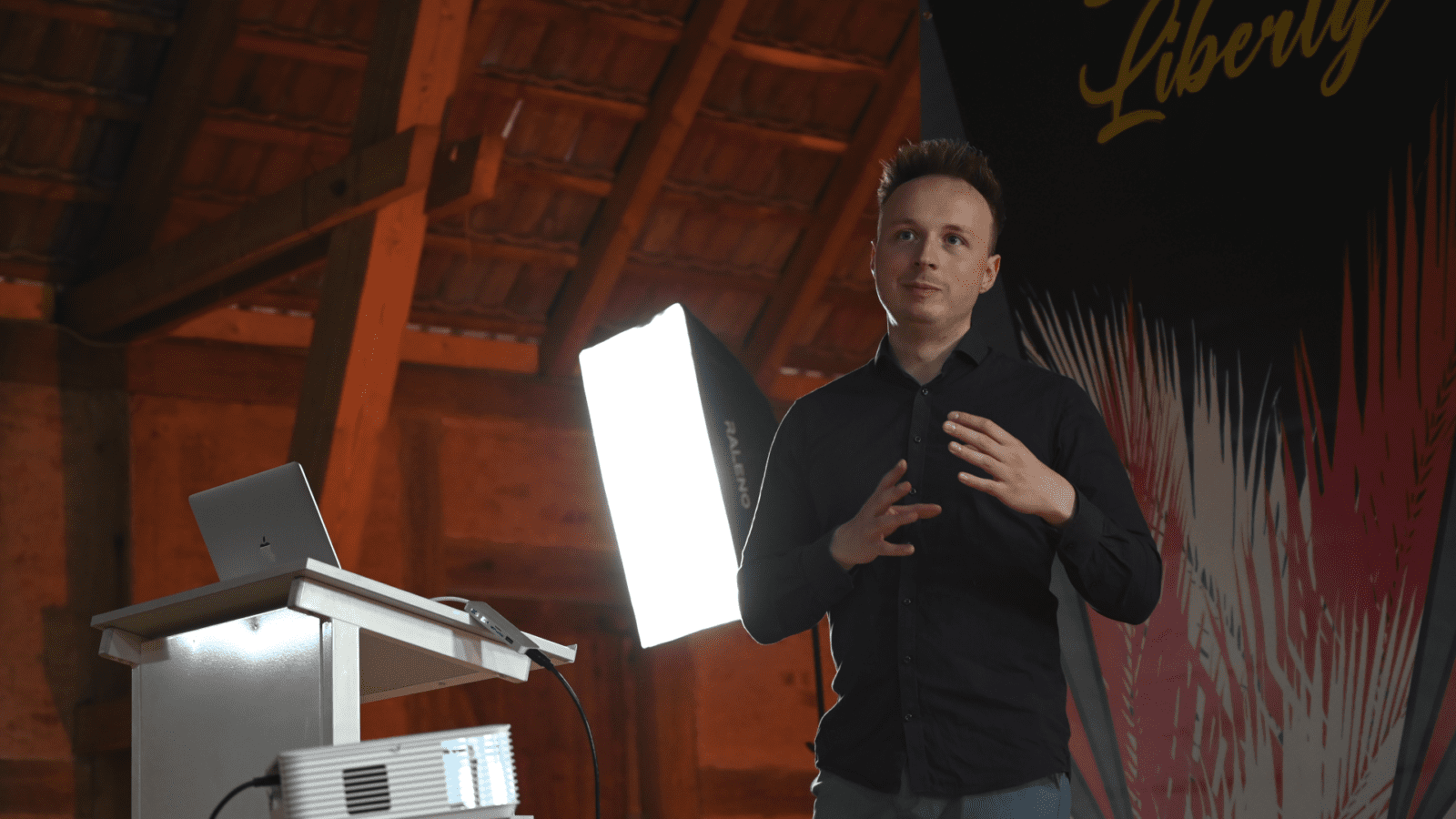 Startseite | Liberty Rising